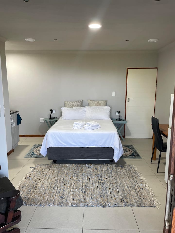 Caroline Place At 10 Milkwood - Port Elizabeth