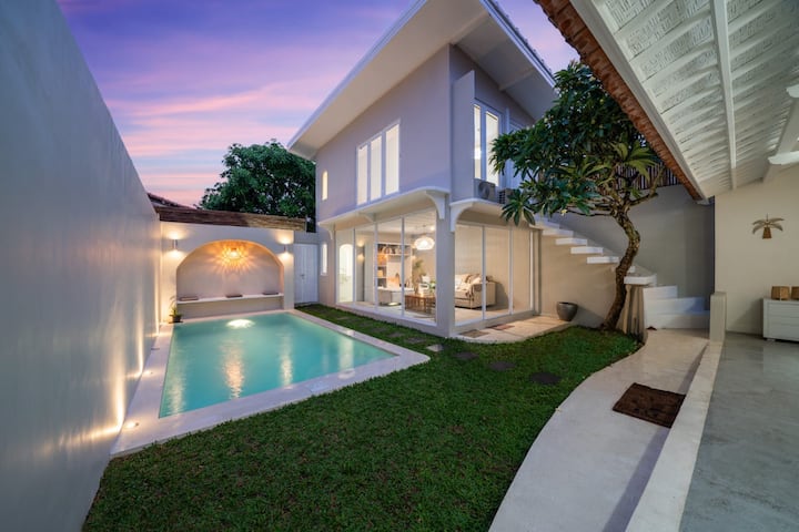 Lovely 3 Br Villa With Private Pool - Canggu