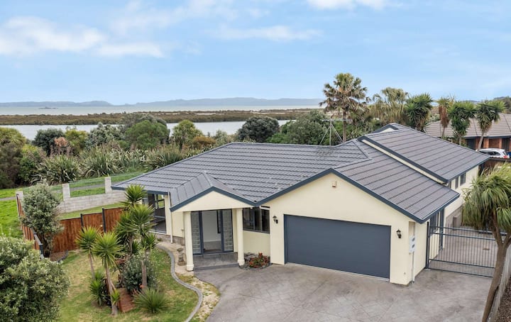 Stunning Sea View Home Very Near To Akl Airport - Auckland