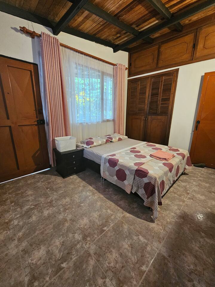 Habitación Matrimonial: Vista Balcón - Altamira, Colombia