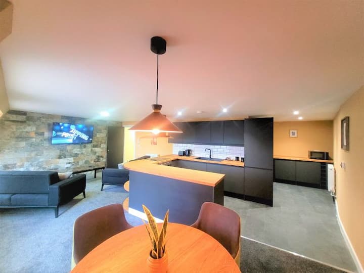Friary House Serviced Apartments - Two Bed Apt(2) - Gloucester