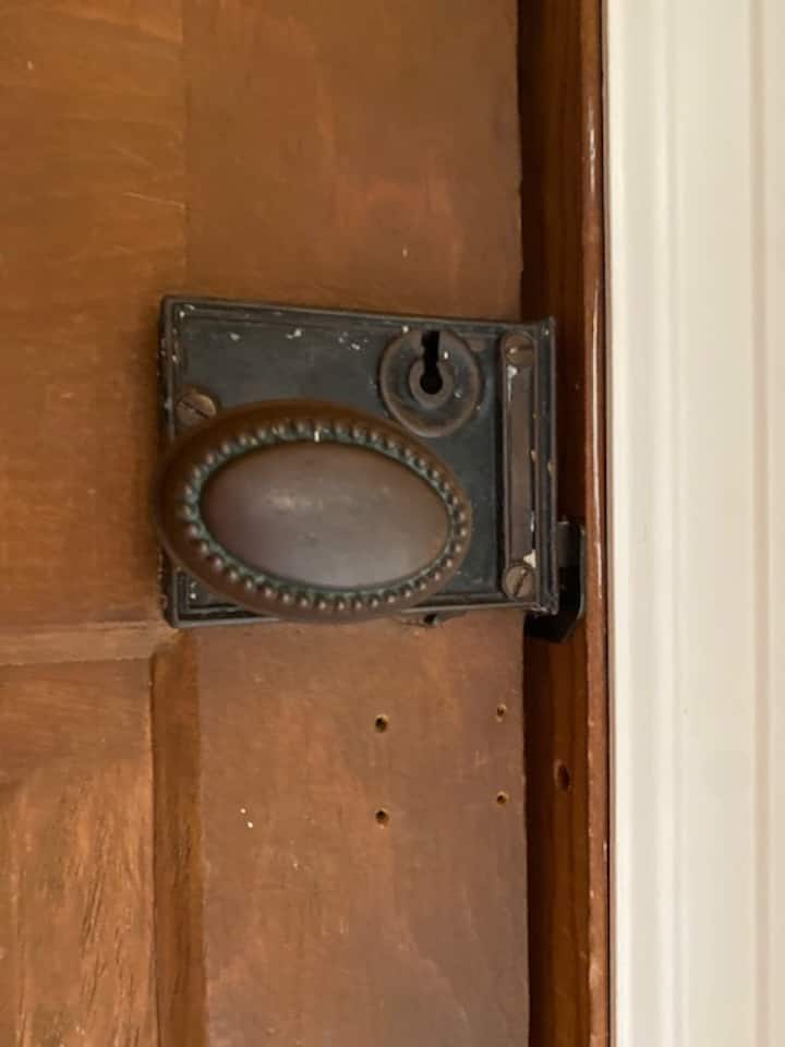 Farm House Charm, Westside Old Town - Longmont, CO