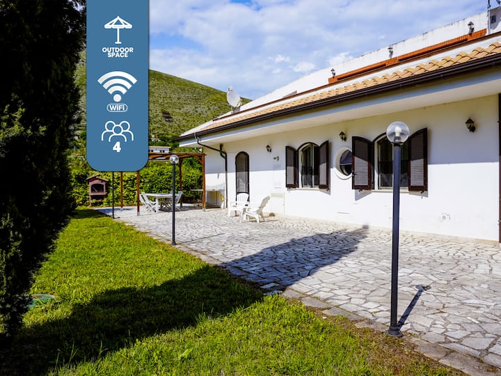 Appartamento In Villa Con Ampio Giardino - Gaeta