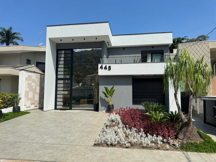 Casa Luxuosa Na Praia - Caraguatatuba