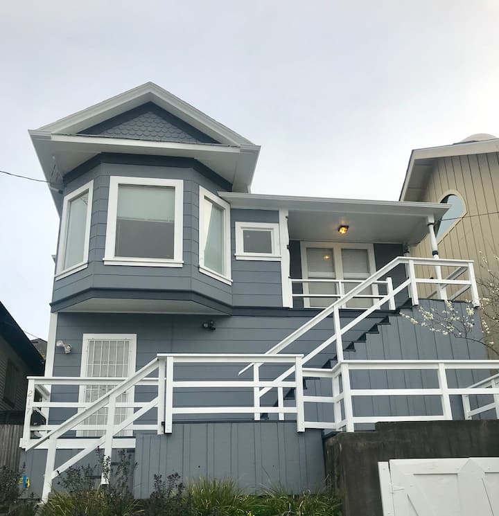 Cottage Point Extended Stay - Tiburon, CA