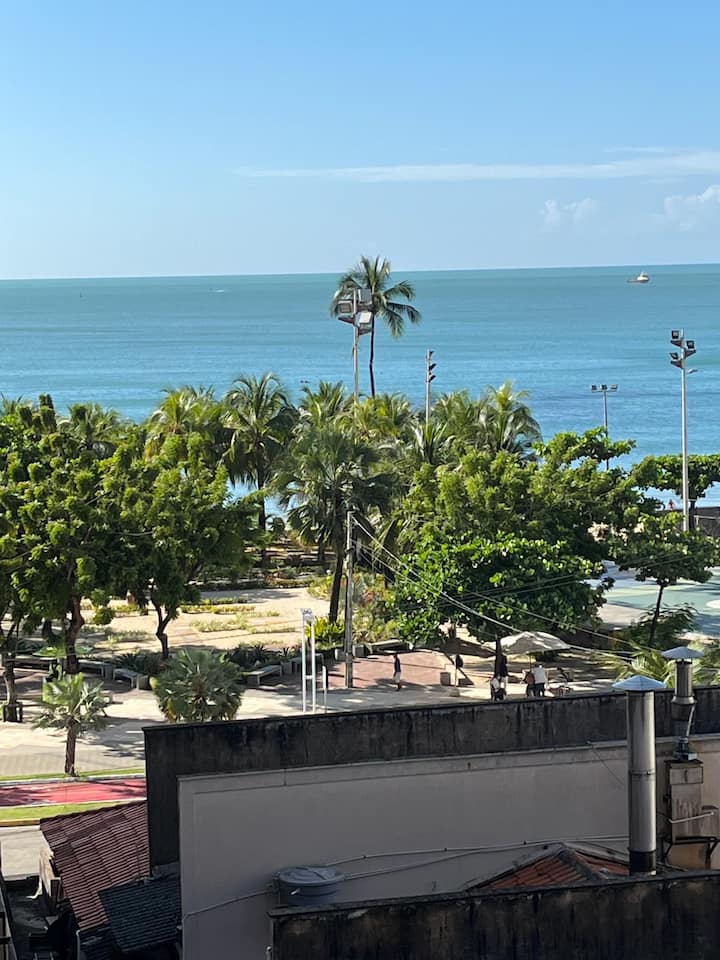 Beira Mar, Calçadão E Feirinha. - Fortaleza
