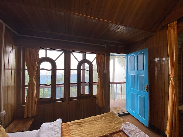 Standard Cottages With View:malingo1 & Malingo 2 - Lava
