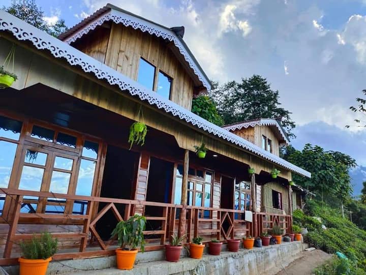 See Kanchanjunga, Tea Estate W/ All Meals Included - Kalimpong