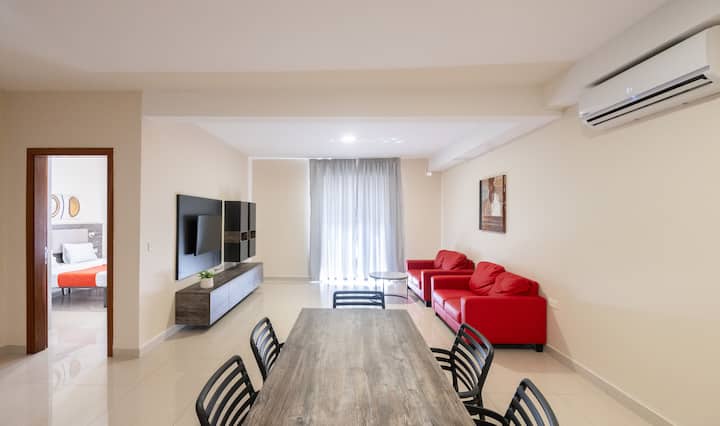 Three-bedroom Apartment - La Valette