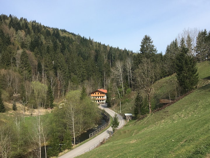 7 Betten Matratzenlager Mit Bad - Inzell