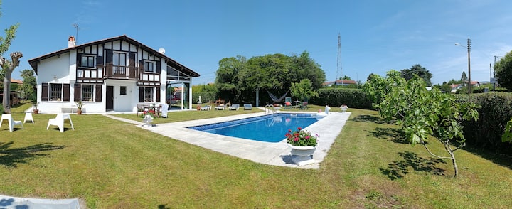 Villa Con Piscina Cerca De Playa - Irun