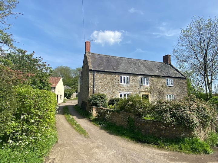 Family House Near Glastonbury  Festival - Bruton