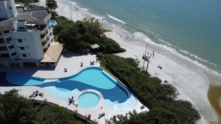 Apto De 1 Quarto Em Condomínio De Frente Ao Mar - Florianópolis