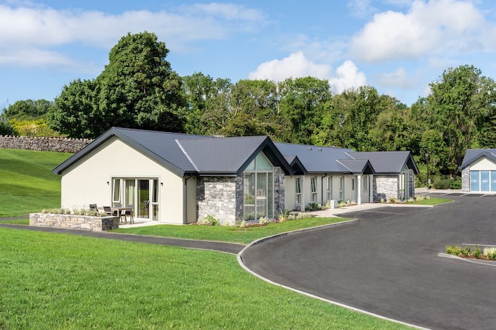 2 Bedroom Lodge - Galway