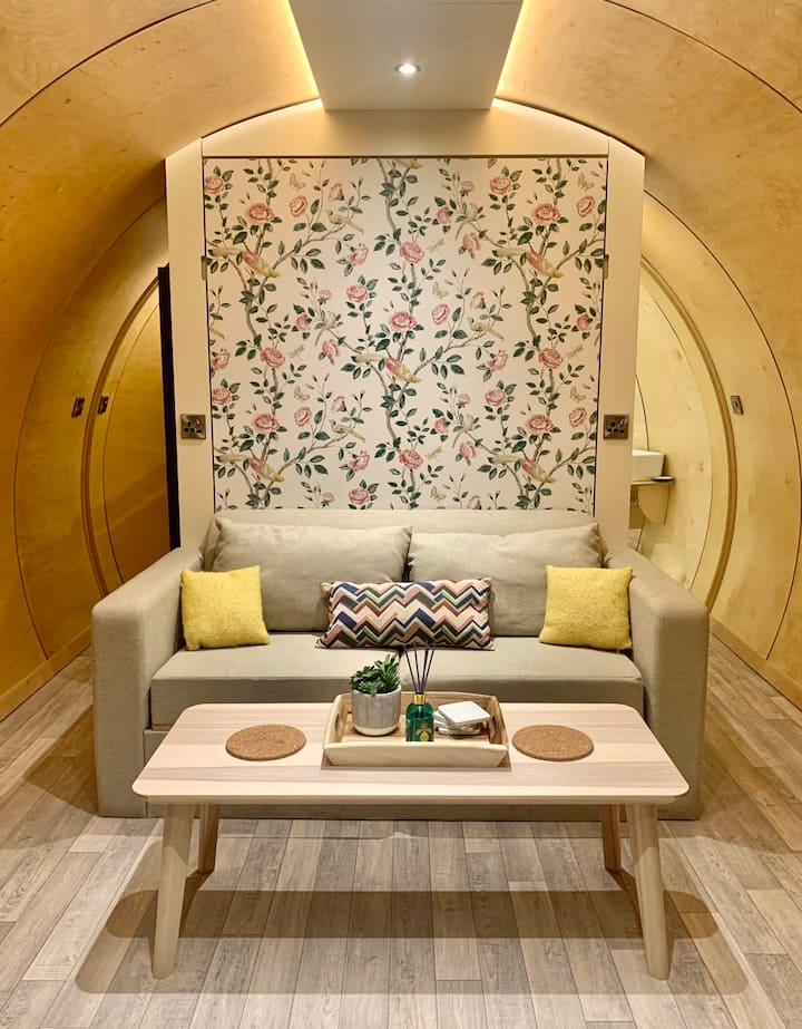 Dog-friendly Ocean View Pod, Glenarm Castle - Carnlough