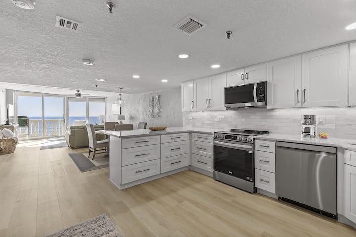 Oceanfront Condo - Ormond Beach, FL