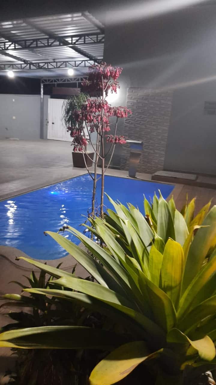 Casa Com Piscina Mobiliada - Esmeraldas