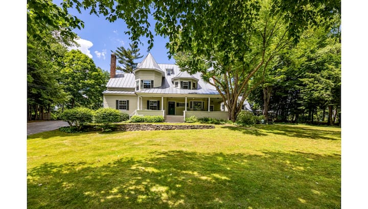 Victorian Adjacent To Dartmouth - ハノーバー, NH