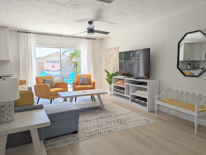 Heated Pool Home 13 Mins To Anna Maria Island! - Bradenton, FL