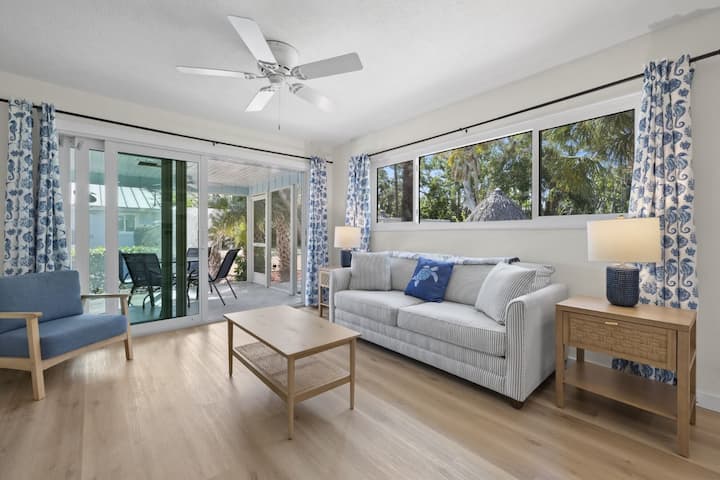 Driftwood Inn Cottages - Sanibel Island, FL