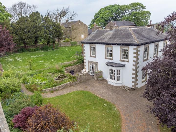 Hall Gowan, Georgian Home, Nr The Lake District - Carnforth