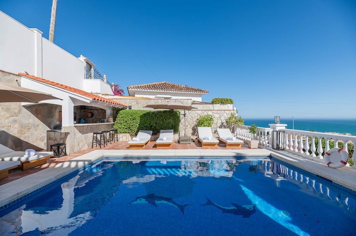Villa With Panoramic Sea Views & Heated Pool - Benalmádena