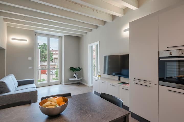 Garibaldi Apartment 2 (Parking) - Brescia