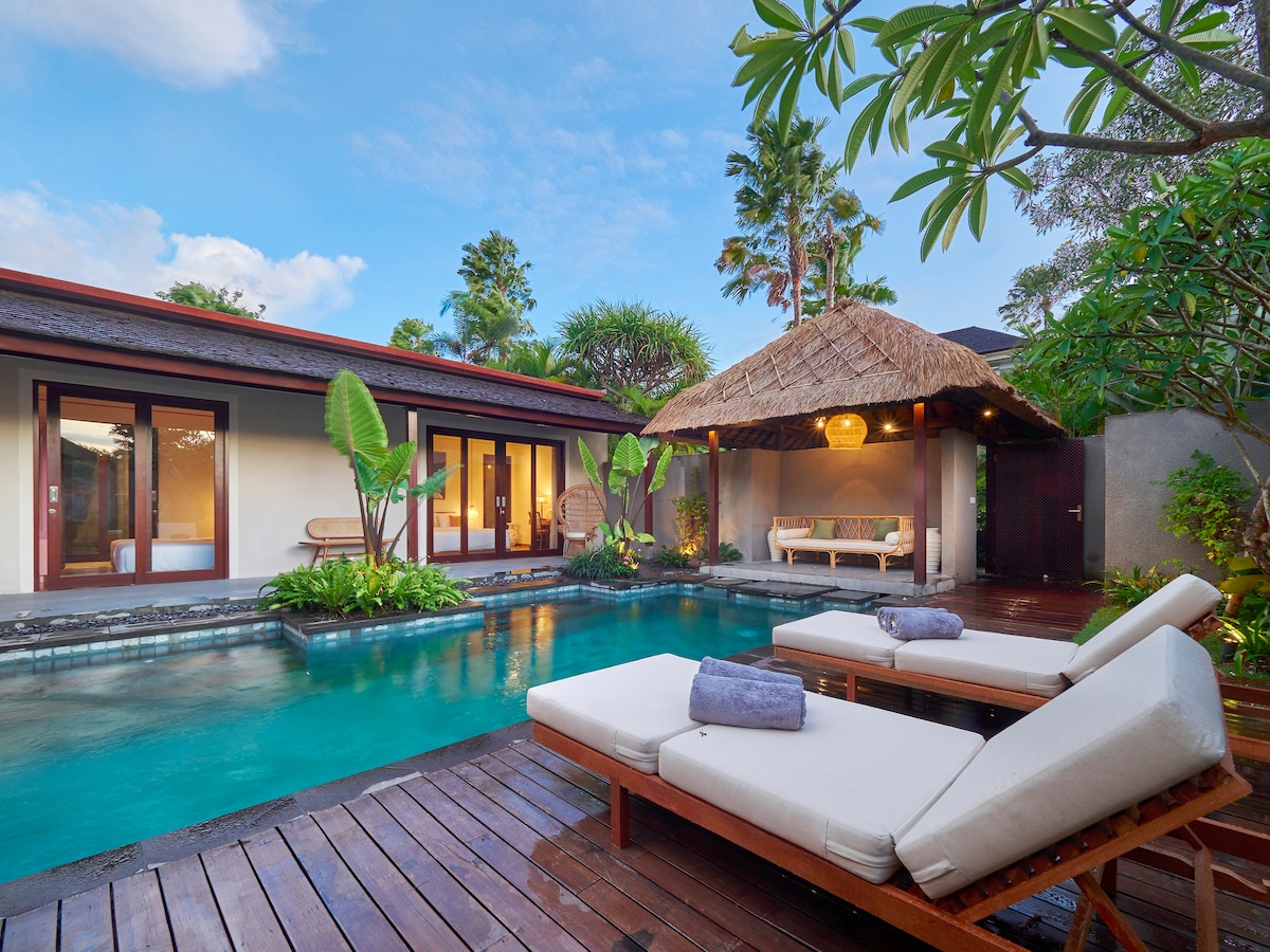 3 Bedroom Villa in Bumbak - Houses for Rent in Kecamatan Kuta Utara ...