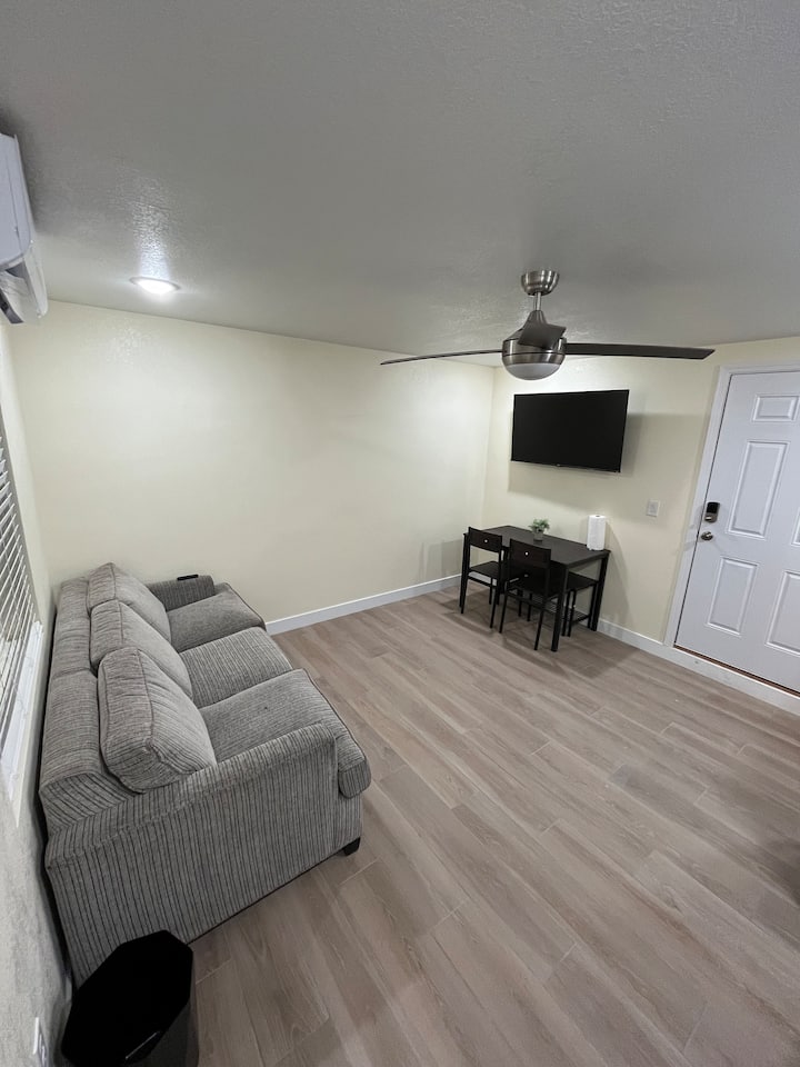 Studio Home In Las Vegas #1 - Las Vegas, NV
