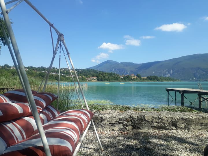Maison Lac D'aiguebelette, Les Pieds Dans L'eau - Chambéry