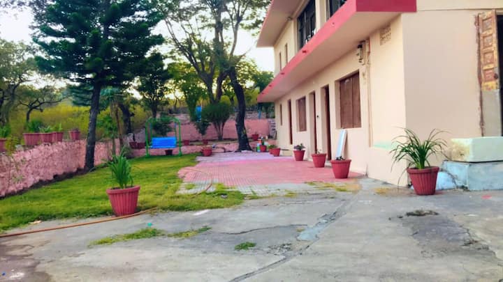 Entire 2 Bhk Private Villa - Mount Abu