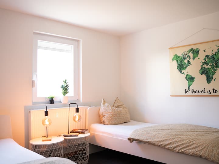 Hometonight Workers Home - Haus Schwarzenbruck - Nuremberg