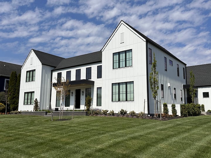 Luxury Beach House W/ Pool - Rehoboth Beach, DE