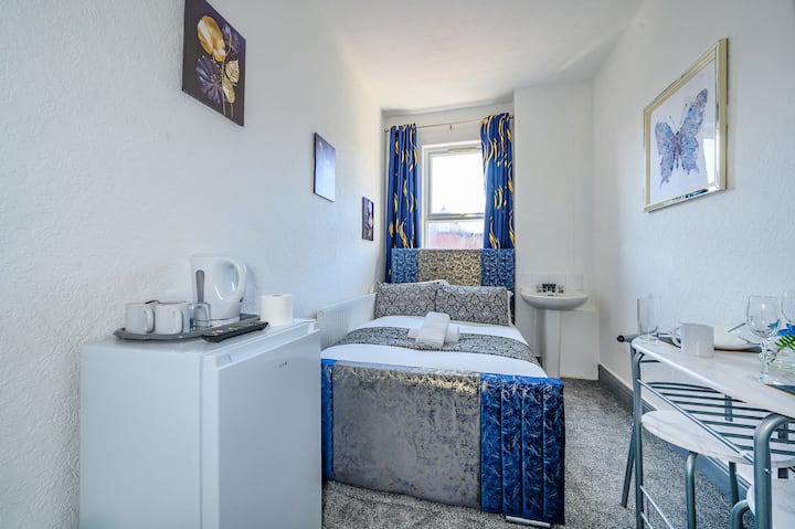 Cozy Double Room In Shared House. Rc 7h - Leeds