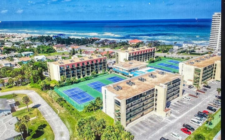 Beachside Breakaway - Daytona Beach, FL