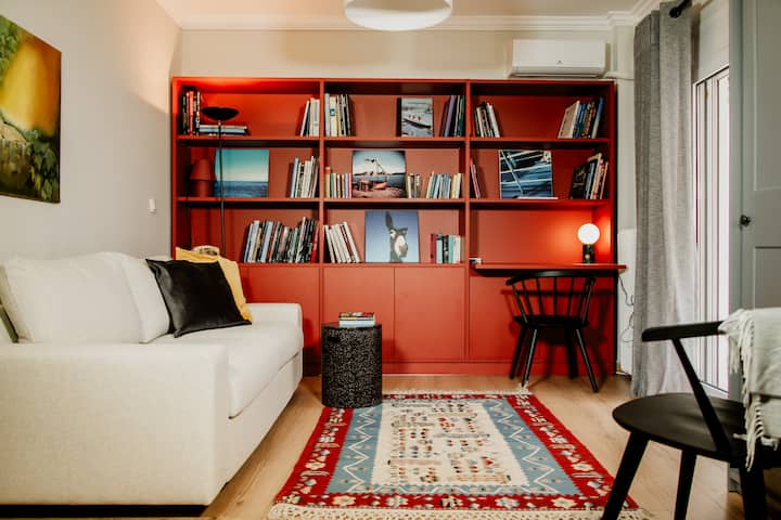 Artsy Flat 5 Mins To Kypseli Municipal Market - Athens