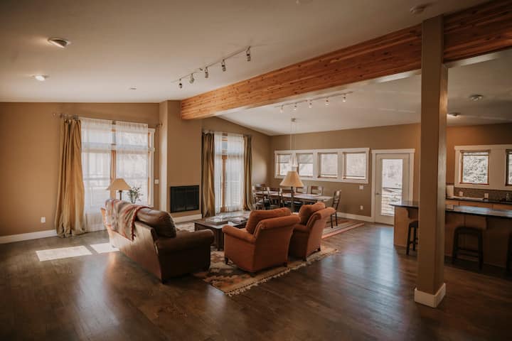 Jackson Living W Access 2 Trails - Jackson, WY