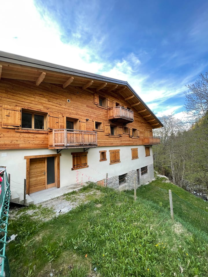 Appartement Dans Chalet Neuf - Le Chinaillon