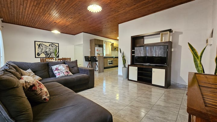 Depto Centrico Con Pileta ¡Recién Remodelado! - Puerto Iguazú