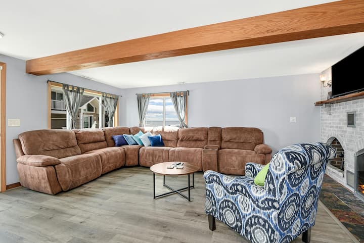 Beach House - Sapphire Sandbar - Stratford, CT