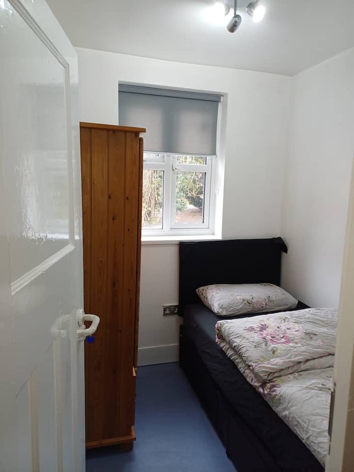 Single Room In Cv6 4df Near Cbs Arena And M6 - Coventry