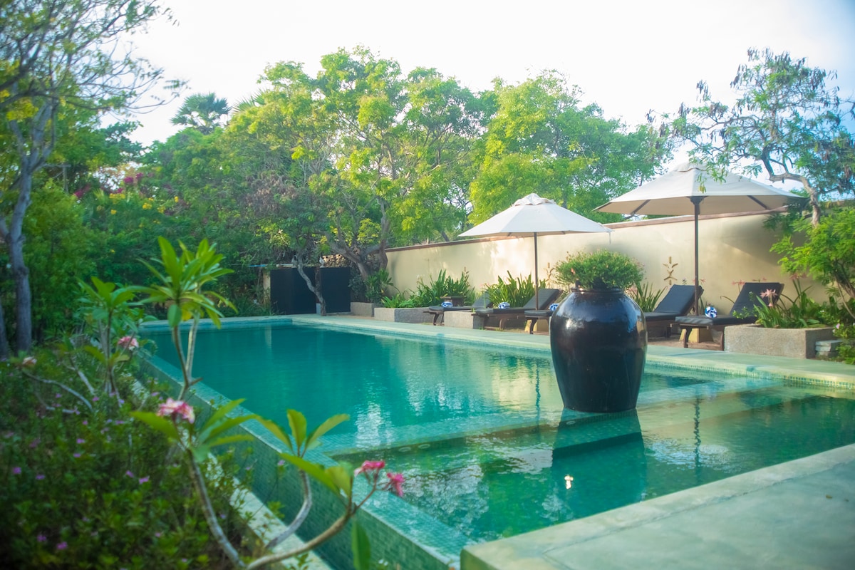 Villa con piscina pequeña - Hoteles en renta en Kirinda, Provincia Sur ...