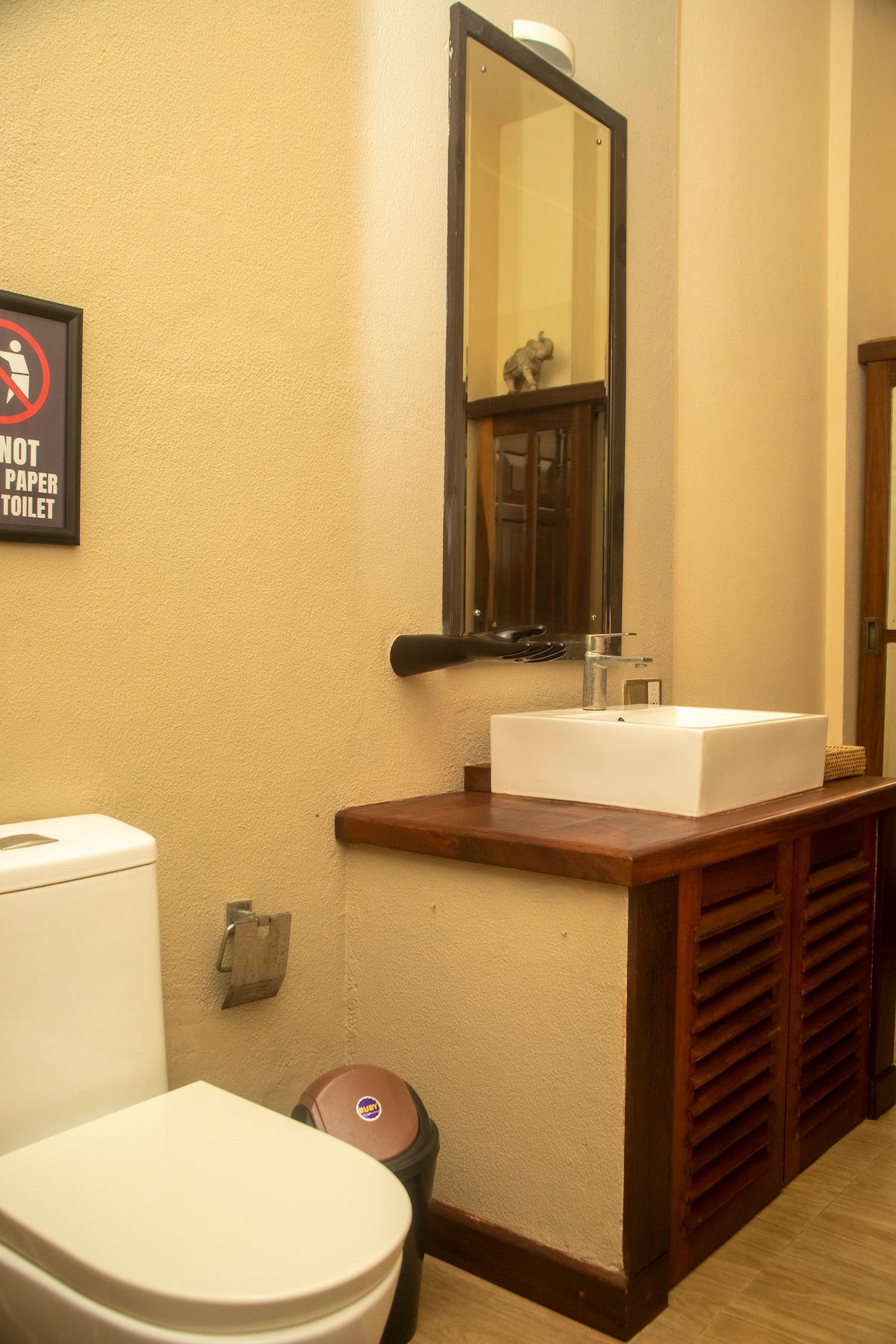 Villa con piscina pequeña - Hoteles en renta en Kirinda, Provincia Sur ...