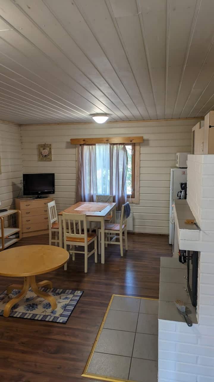 Cozy Cottage With Boat, Steps From Lake In Kerimaa - Savonlinna