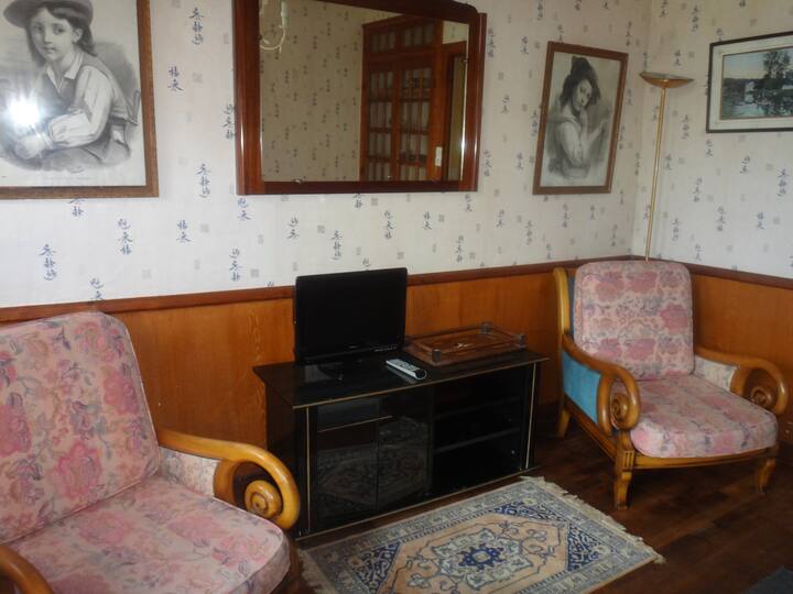 Pavillon Dans Une Propriété - Perros-Guirec