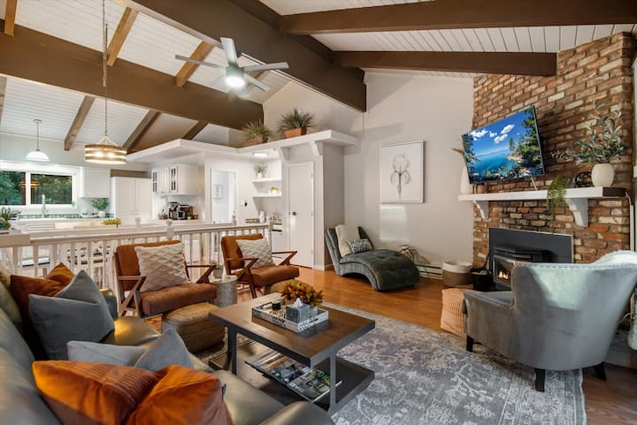 Adventure Awaits: Ski, Hike, Dine, & Unwind - Incline Village, NV