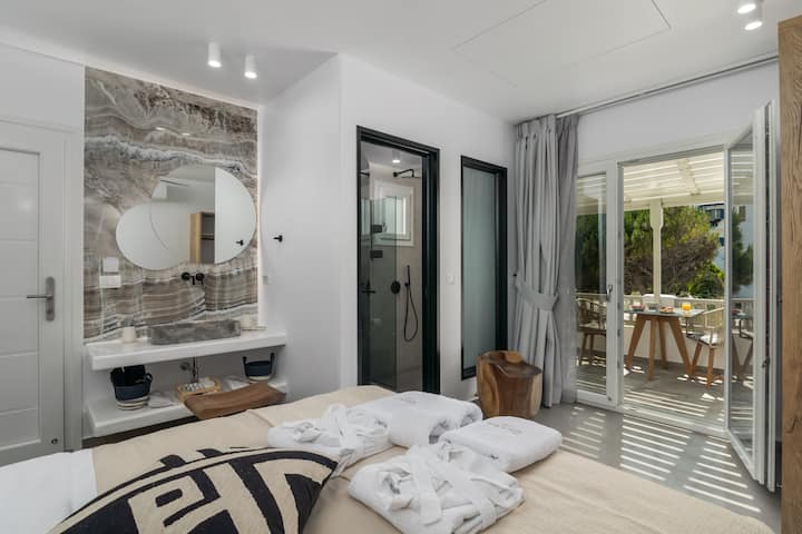 Thalia Orama Suite - Milos