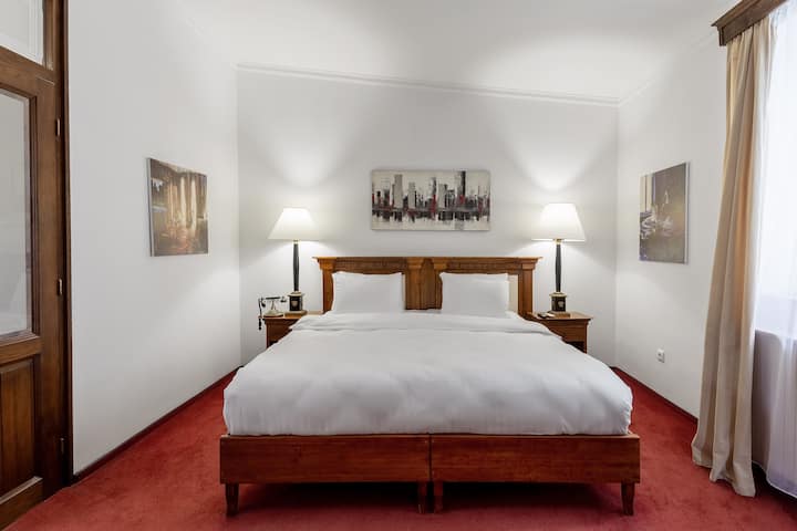 Stylish Spacious Suite Centrally Located - Bucarest