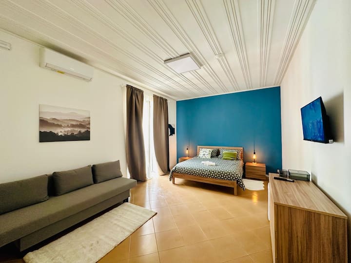 Large Central And Comfortable - Nicolosi