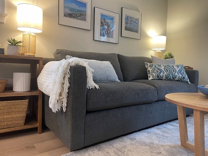 New, Stylish Apt Steps To Sunsets & Beach - Goderich